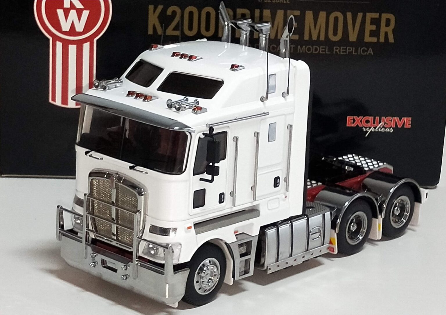 KENWORTH K200 1971 WHITE PRIME MOVER EXCLUSIVE REPLICAS 1:32 LIMITED ...