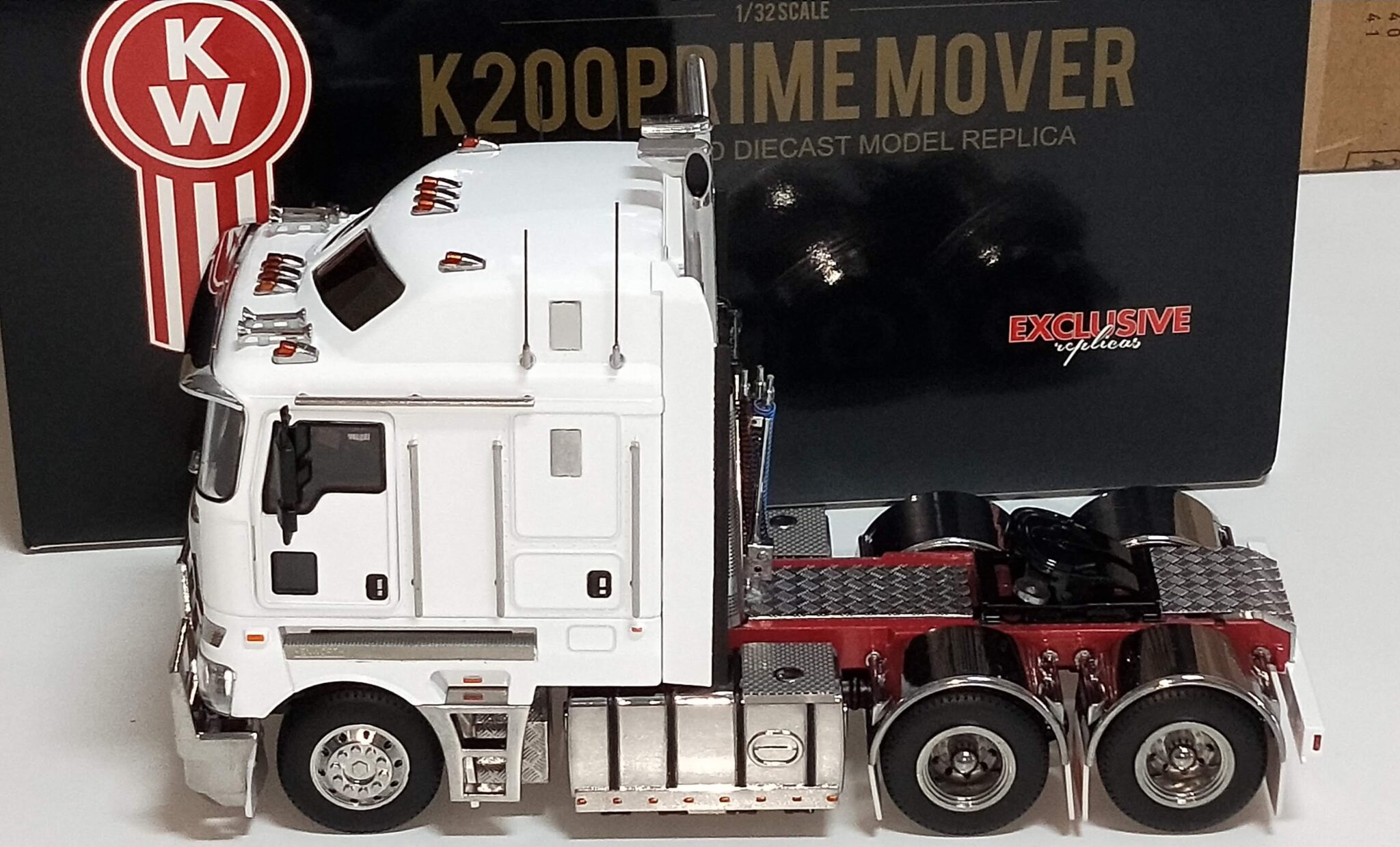 KENWORTH K200 1971 WHITE PRIME MOVER EXCLUSIVE REPLICAS 1:32 LIMITED ...